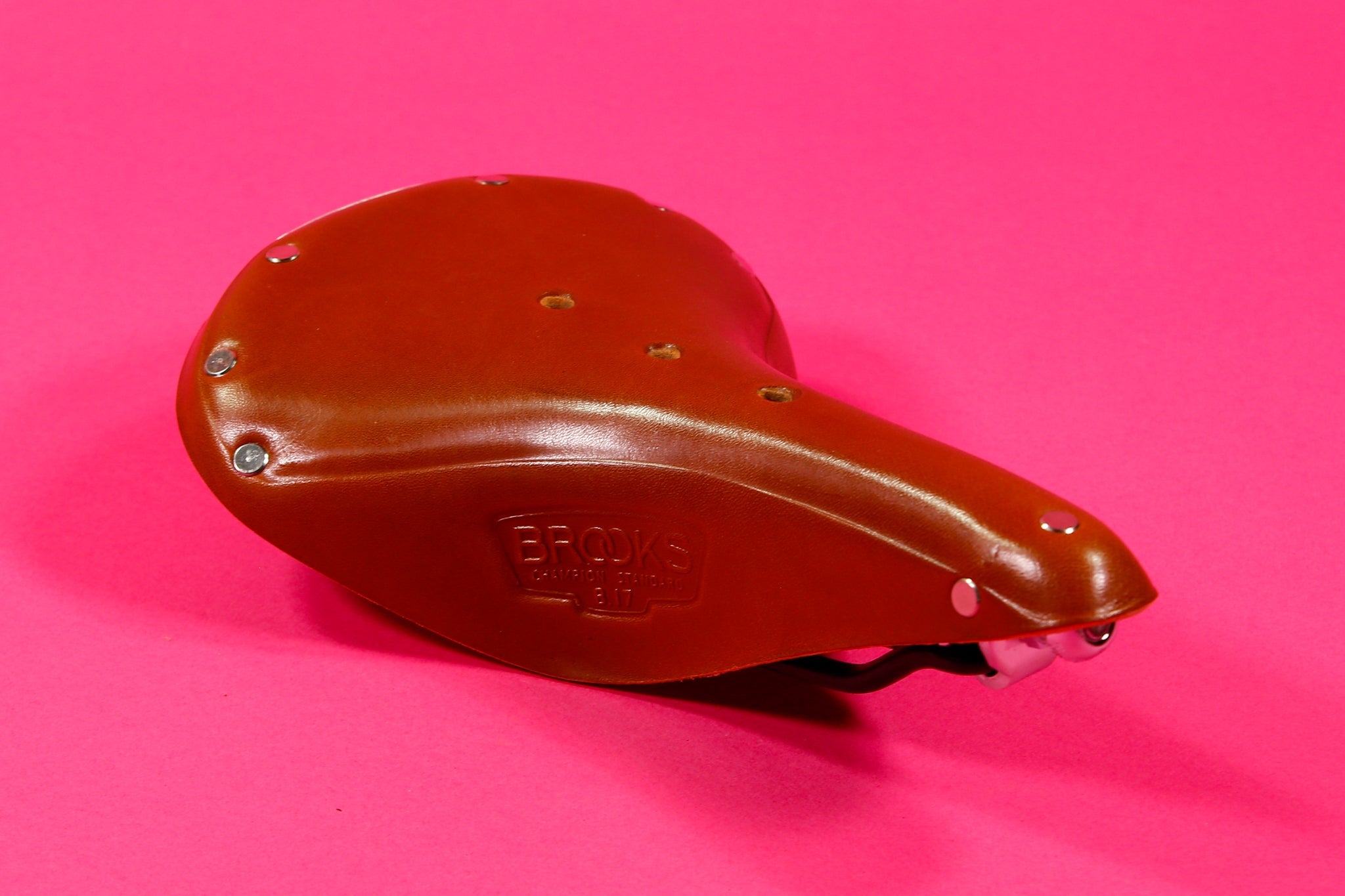 Brooks B17 – Heaps Good Garage